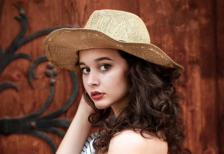 10 Ways to Cut Out Hair in Photoshop Successfully